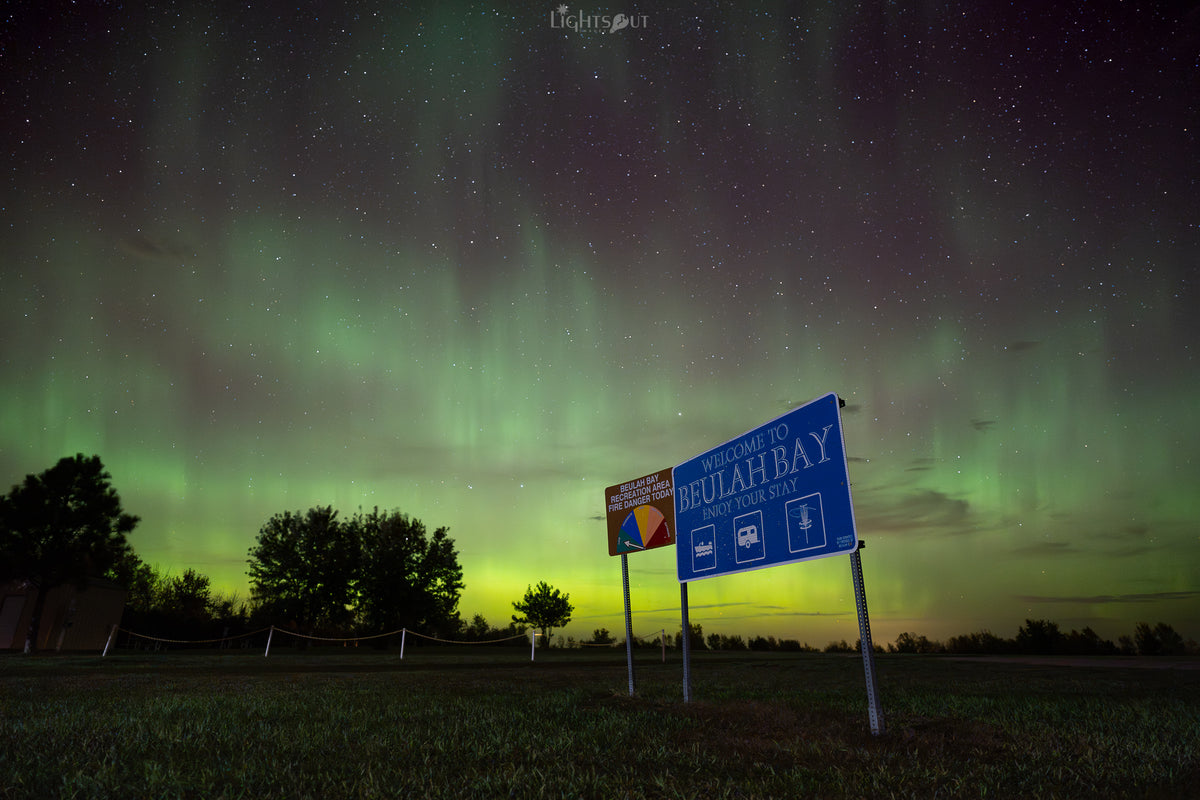 Beulah Bay Sign Northern Lights – Lights Out Images
